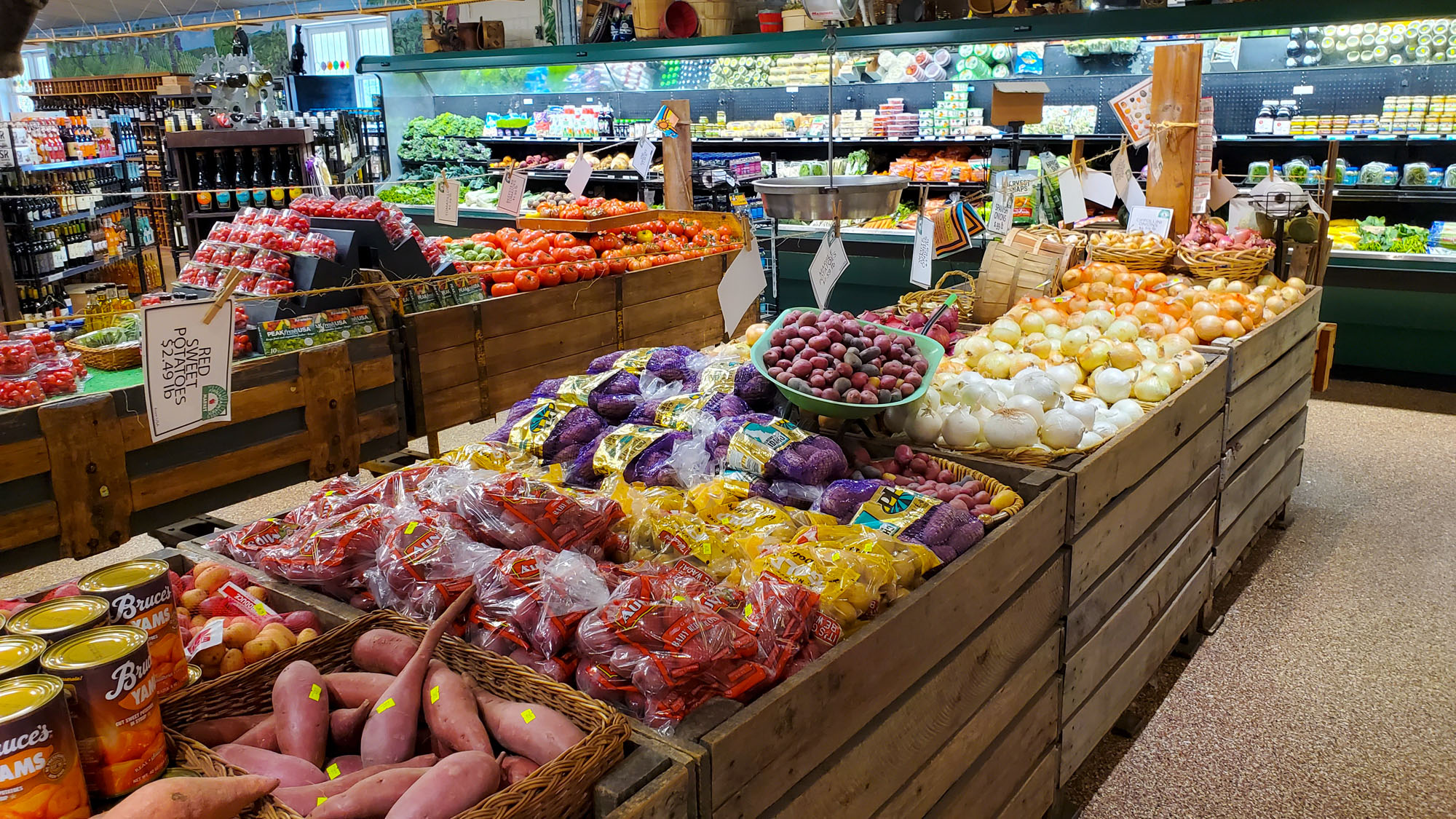 Colasanti's Market - Grocery store in Highland - Website